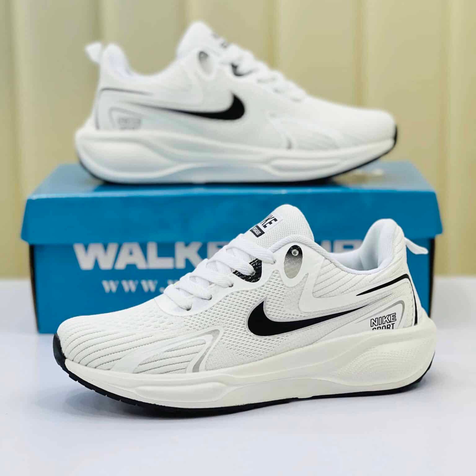 Lightweight Running Sneaker – Model No: 679 – WalkerGuru
